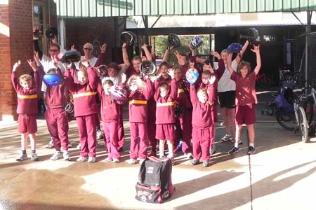 Axedale students take the rail trail to school | Friends of the Bendigo ...
